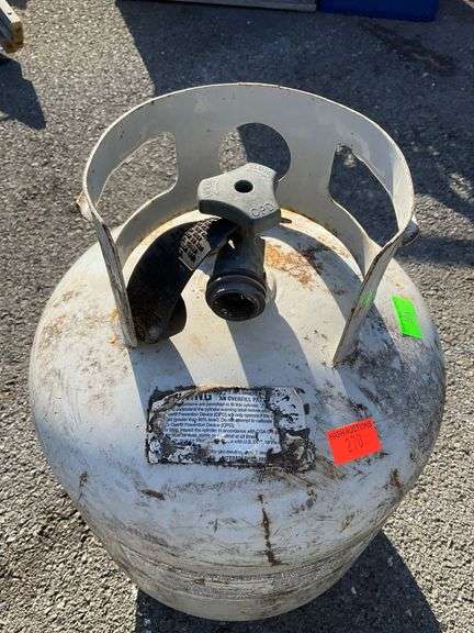 Empty Propane Tank with Valve - Hash Auctions