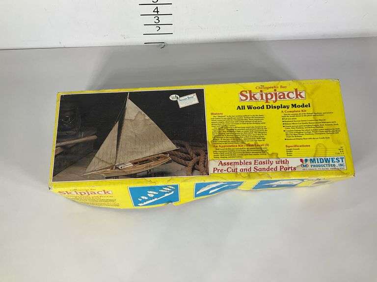 The Chesapeake Bay skipjack all wood display model kit - Hash Auctions