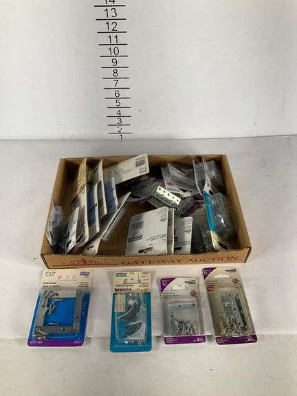 Assorted National Hardware Corner Braces and Fasteners - Hash Auctions