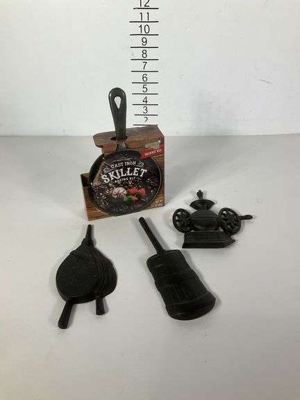 Cast Iron Skillet Baking Kit and Sexton Mini Cast Iron Decorative Items ...
