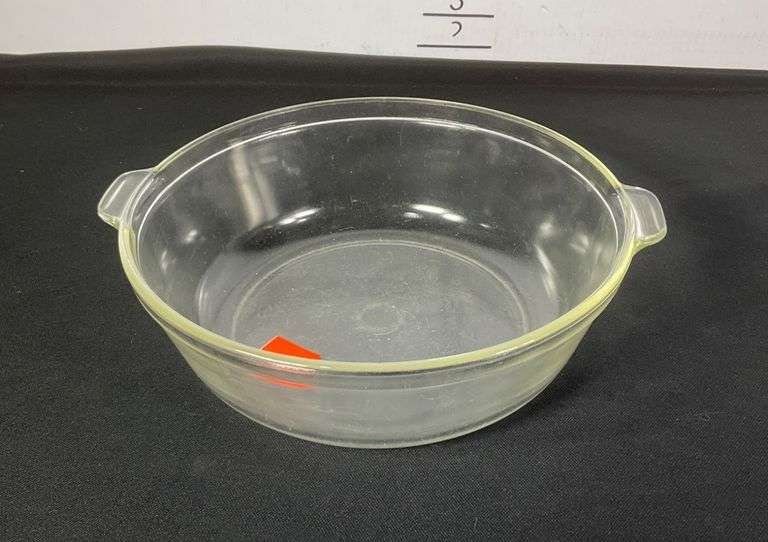 Pyrex Clear Glass Round Baking Dish with Handles - Hash Auctions