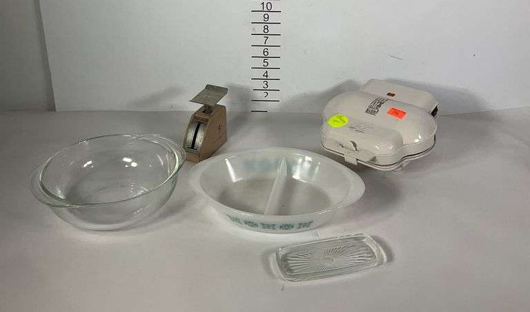 Pyrex Glass Dish Lot with Glassbake Divided Dish and Kitchen Items ...