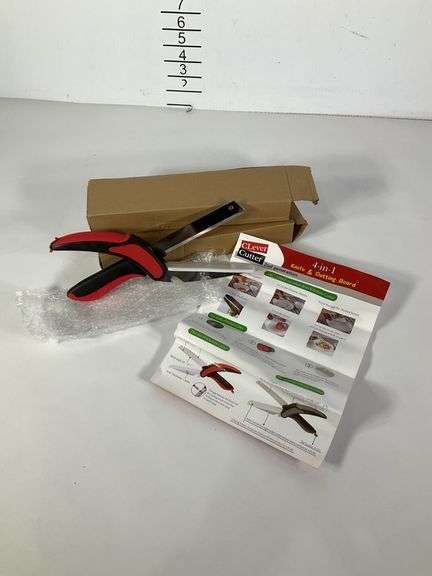 Two clever cutters - Hash Auctions