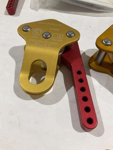 Set of 8 CMC Escape Artist Descenders, Gold and Red Aluminum - Hash ...