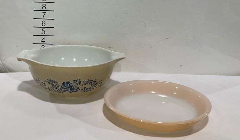 Pyrex and Fire King Bowls, Two Pieces - Hash Auctions