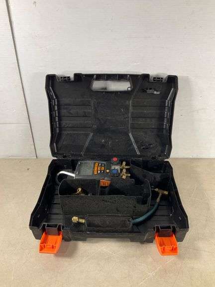 Testo 550 Digital Manifold Gauge Set with Accessories and Carry Case ...