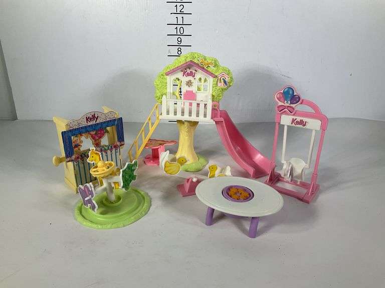 Barbie Kelly birthday party playset and playground set - Hash Auctions