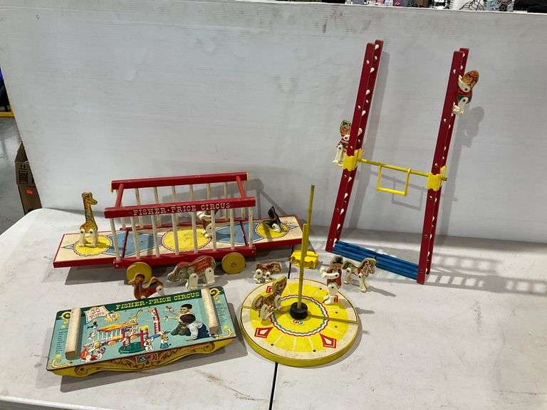 Fisher-Price Wooden Circus Playset with Accessories - Hash Auctions