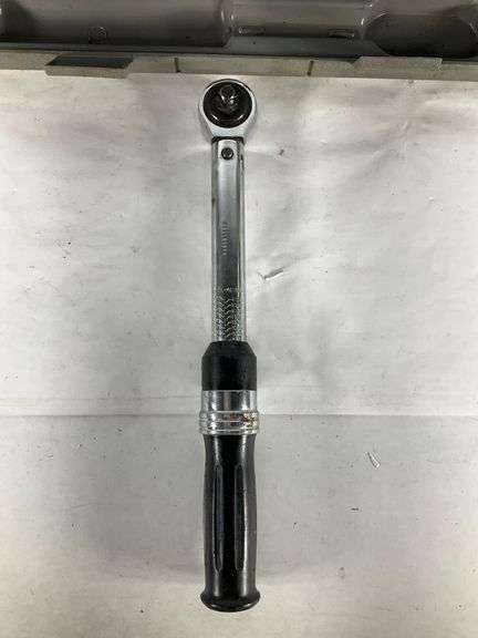 Husky Click Torque Wrench with Case - Hash Auctions