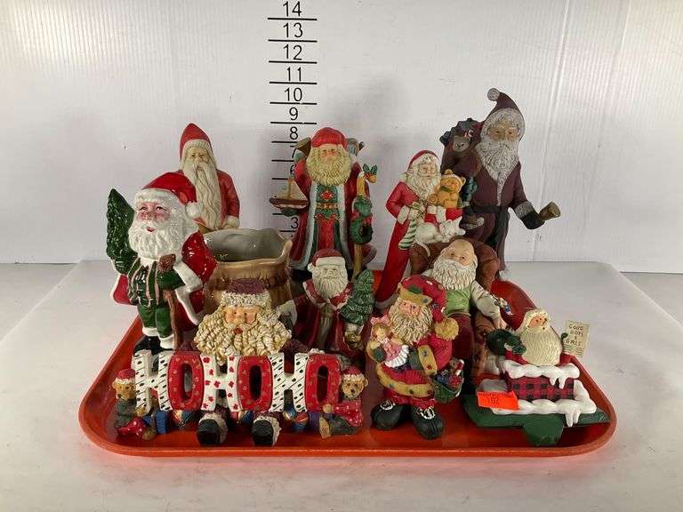 Santa Claus Figurines in Mixed Materials - Hash Auctions