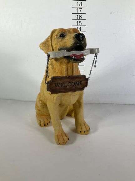 Labrador Dog Figurine Holding Welcome Sign with Bone Design - Hash Auctions