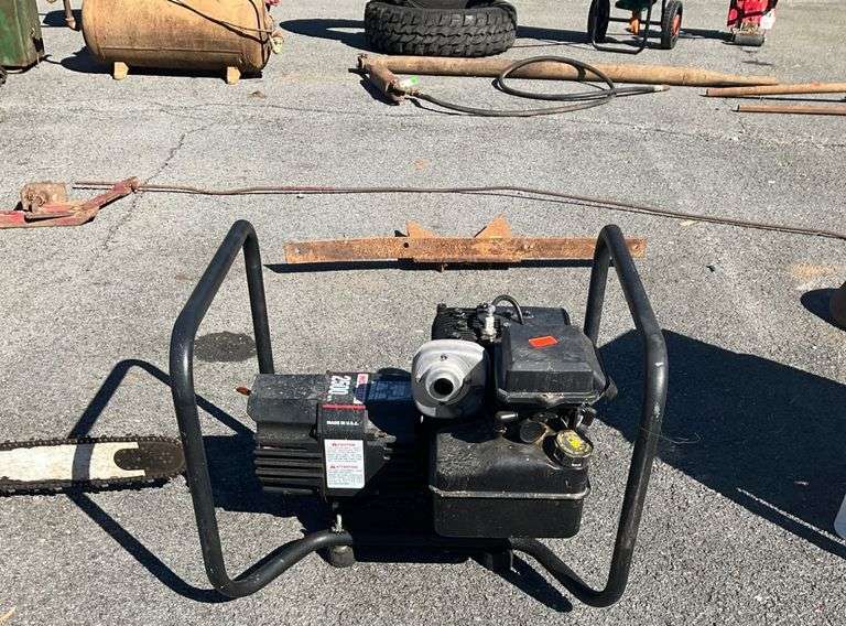 Homelite 2500-Watt Generator with Briggs & Stratton Engine - Hash Auctions