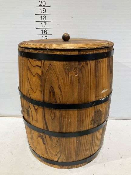 Round Wooden Barrel with Lid and Metal Bands - Hash Auctions