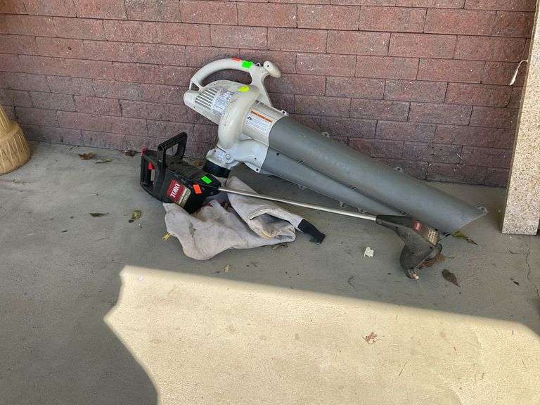 Ryobi RESV1300 Blower and Toro 7″ Cut Cordless Trimmer - Hash Auctions