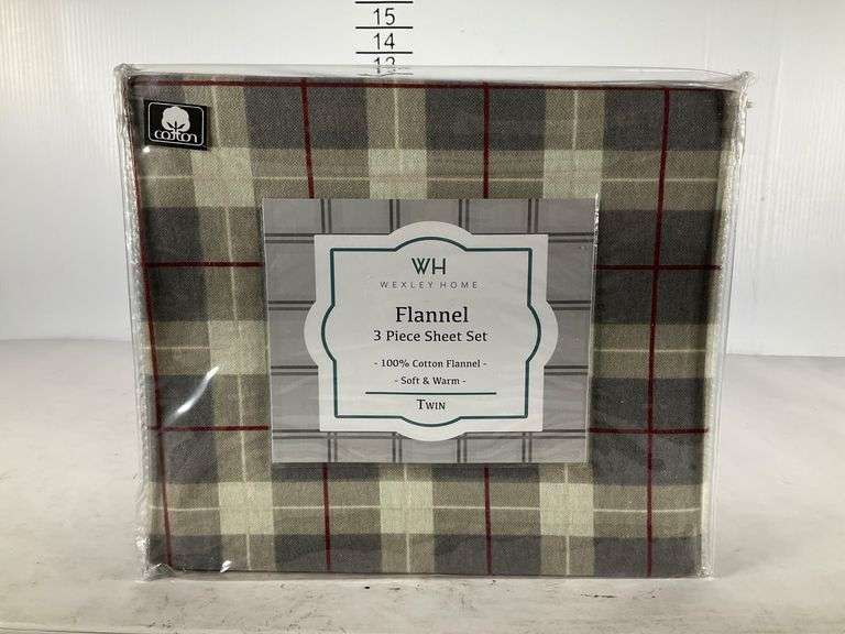 Wexley Home Flannel 3-Piece Twin Sheet Set in Plaid Design - Hash Auctions