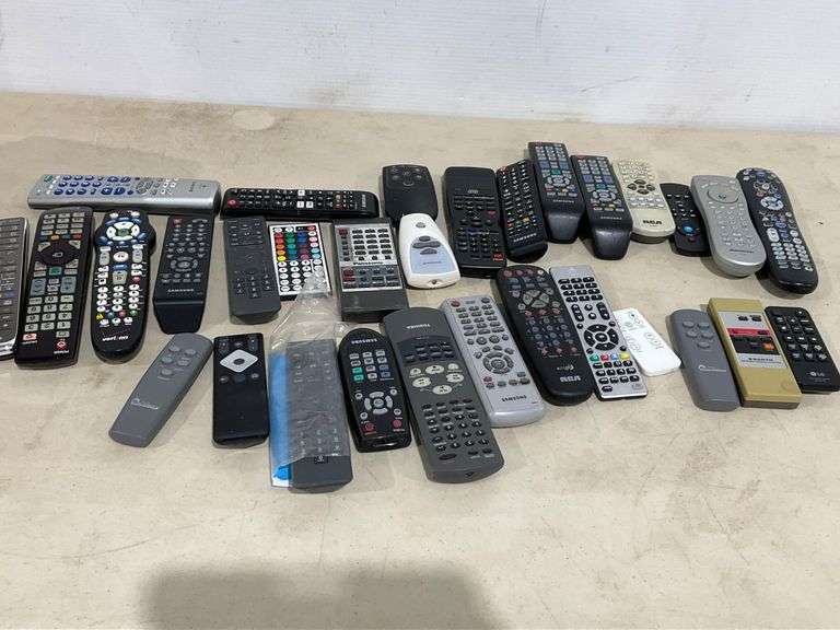 Remote Controls from Various Brands and Models - Hash Auctions