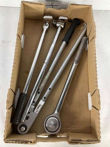 Metal Hand Tools Including Ratchets and Breaker Bars - Hash Auctions