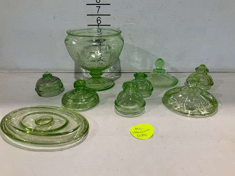 9 Uranium Glass Containers with Lids - Hash Auctions