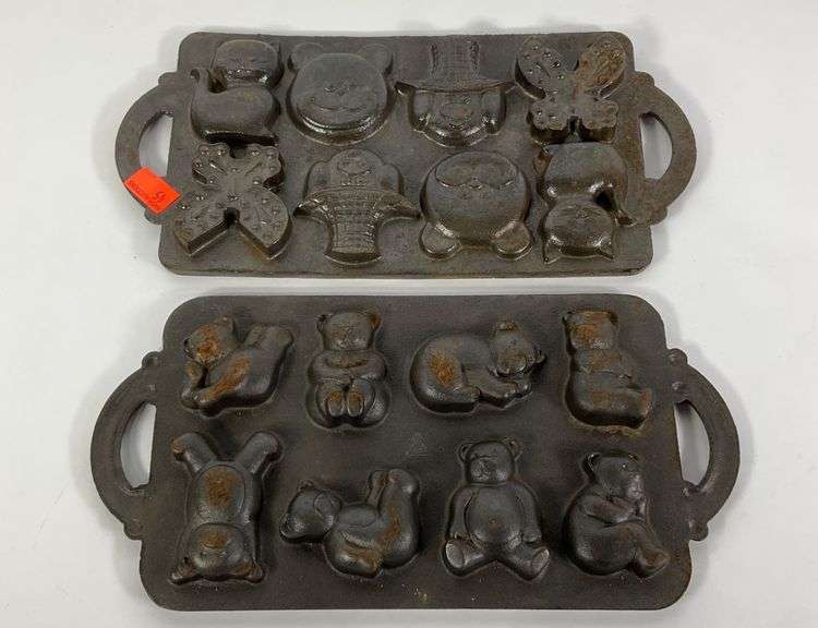 Two Cast Iron Baking Molds with Animal and Seasonal Designs - Hash Auctions