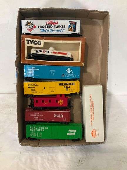 HO Scale Model Train Cars with Original Packaging - Hash Auctions