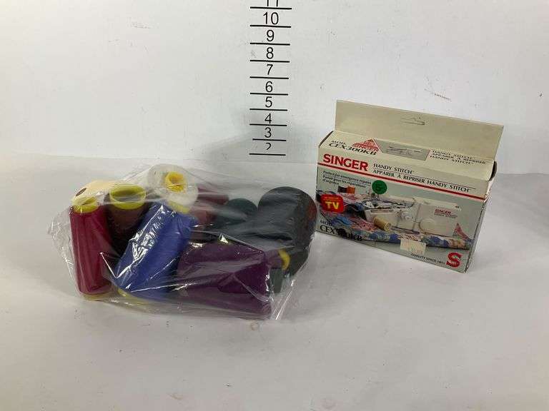 Singer Handy Stitch Model CEX300KB with Assorted Spools of Thread ...