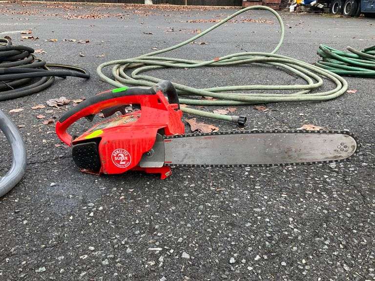 Homelite Super 2 Chainsaw with Automatic Oiling and Serial No. 45516613 ...