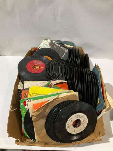 45 RPM Vinyl Records from Various Labels and Artists - Hash Auctions