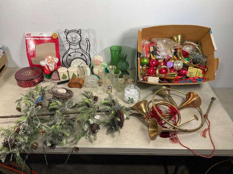 Two boxes: Holiday Decorations, Glassware, and Household Items - Hash ...