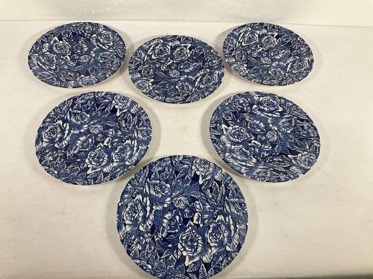 Six Pier 1 Blue and White Floral Plates - Hash Auctions