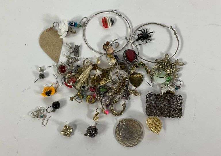 Single Earrings and Costume Jewelry - Hash Auctions