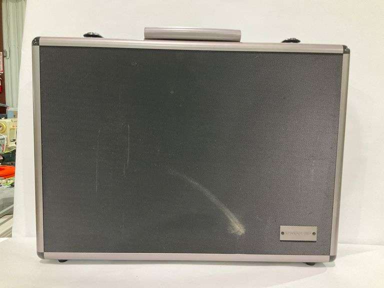 Vanguard Hard-Shell Carrying Case with Universal Pistol Grip Attachment ...