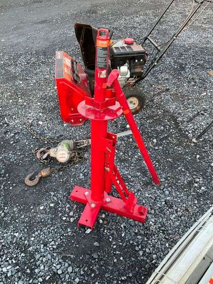 Red Vevor Manual Tire Changer with Lever - Hash Auctions
