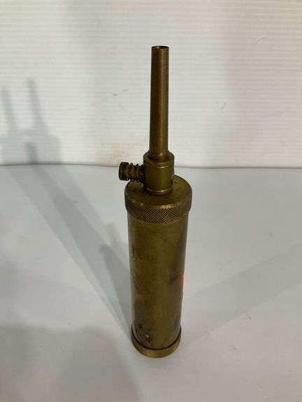 Brass Traditions Black powder flask - Hash Auctions