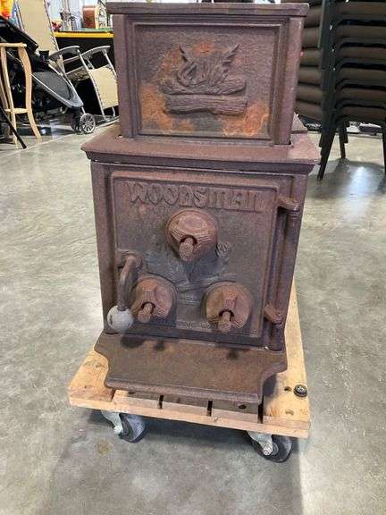 Cast Iron ‘Woodsman’ Stove With Decorative Panels - Hash Auctions