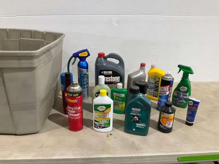 Assorted Automotive Fluids and Cleaning Products - Hash Auctions
