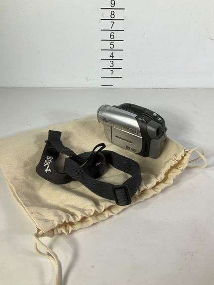 Sony Handycam DCR-DVD92 Digital Video Camera Recorder with Accessories ...