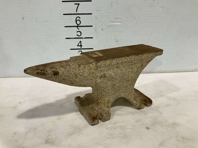 Metal Anvil with Flat Top and Tapered Horn - Hash Auctions