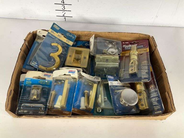 Assorted Hardware Components Including Door Numbers, Latches, and Hinges - Hash Auctions