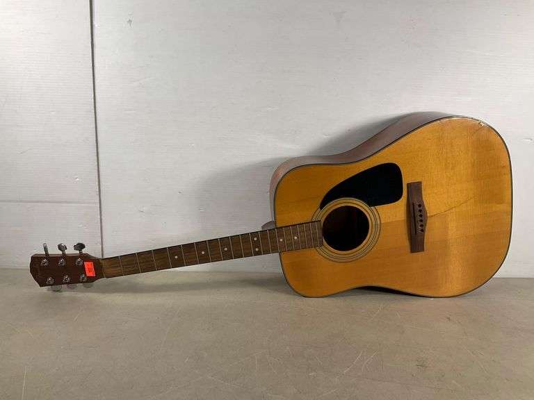 Fender DG-8S NAT Acoustic Guitar with Visible Damage - Hash Auctions