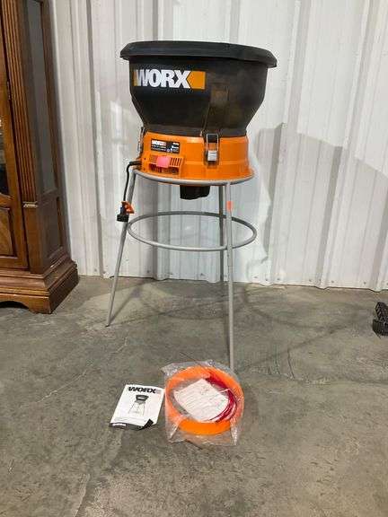 Worx WG430 13A Electric Leaf Mulcher with Accessories - Hash Auctions