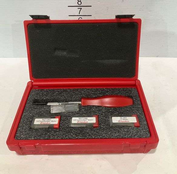 Red Storage Case with Precision Knife and Assorted Blades - Hash Auctions