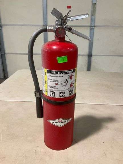 Amerex Model B402 ABC Fire Extinguisher with Pressure Gauge - Hash Auctions