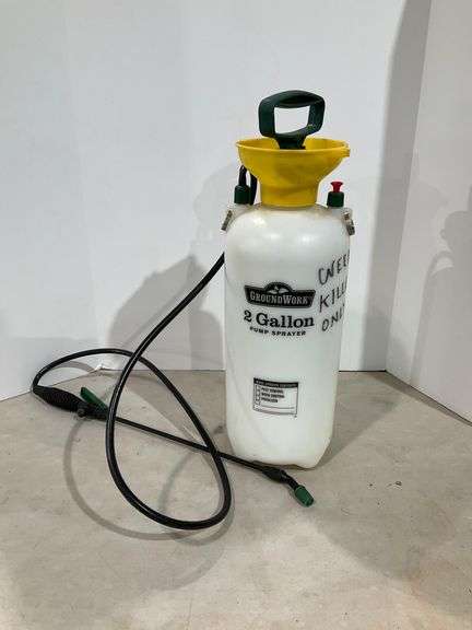 Roundup 2-Gallon Pump Sprayer for Lawn and Garden Use - Hash Auctions