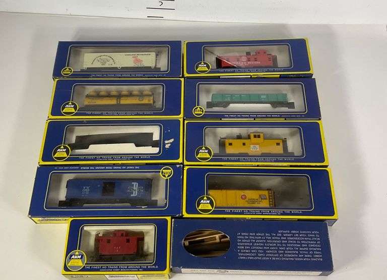 Lot of 9 AHM HO Scale Model Train Cars in Original Boxes and Track Set - Hash Auctions