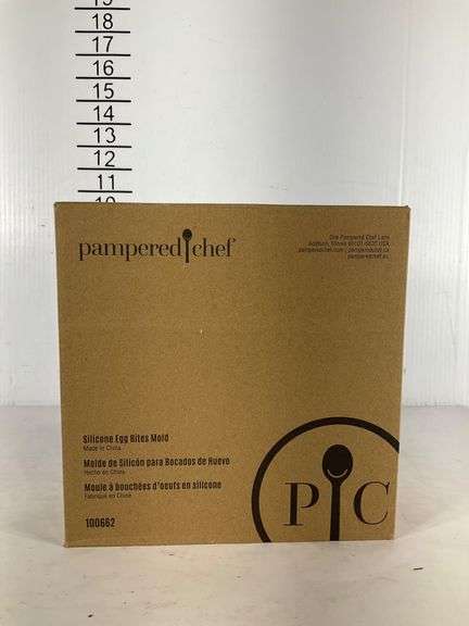 Pampered Chef Silicone Egg Bites Mold with Metal Rack - Hash Auctions