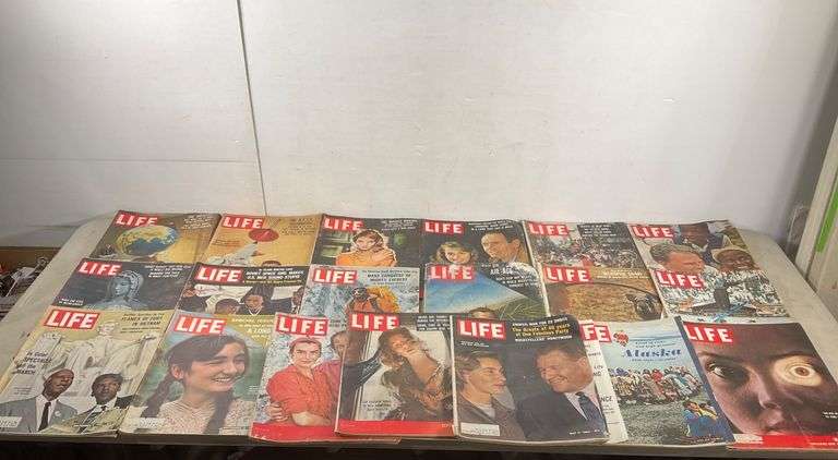Collection of LIFE Magazines from the 1950s and 1960s - Hash Auctions