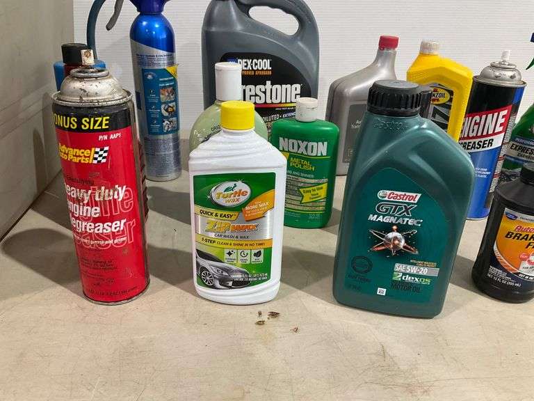 Assorted Automotive Fluids and Cleaning Products - Hash Auctions