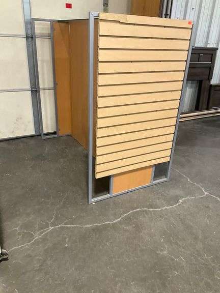 Retail Display Unit With Adjustable Shelves and Glass Top - Hash Auctions