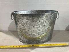Galvanized and Metal Buckets with Novelty Bowl Display - Hash Auctions