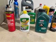 Assorted Automotive Fluids and Cleaning Products - Hash Auctions